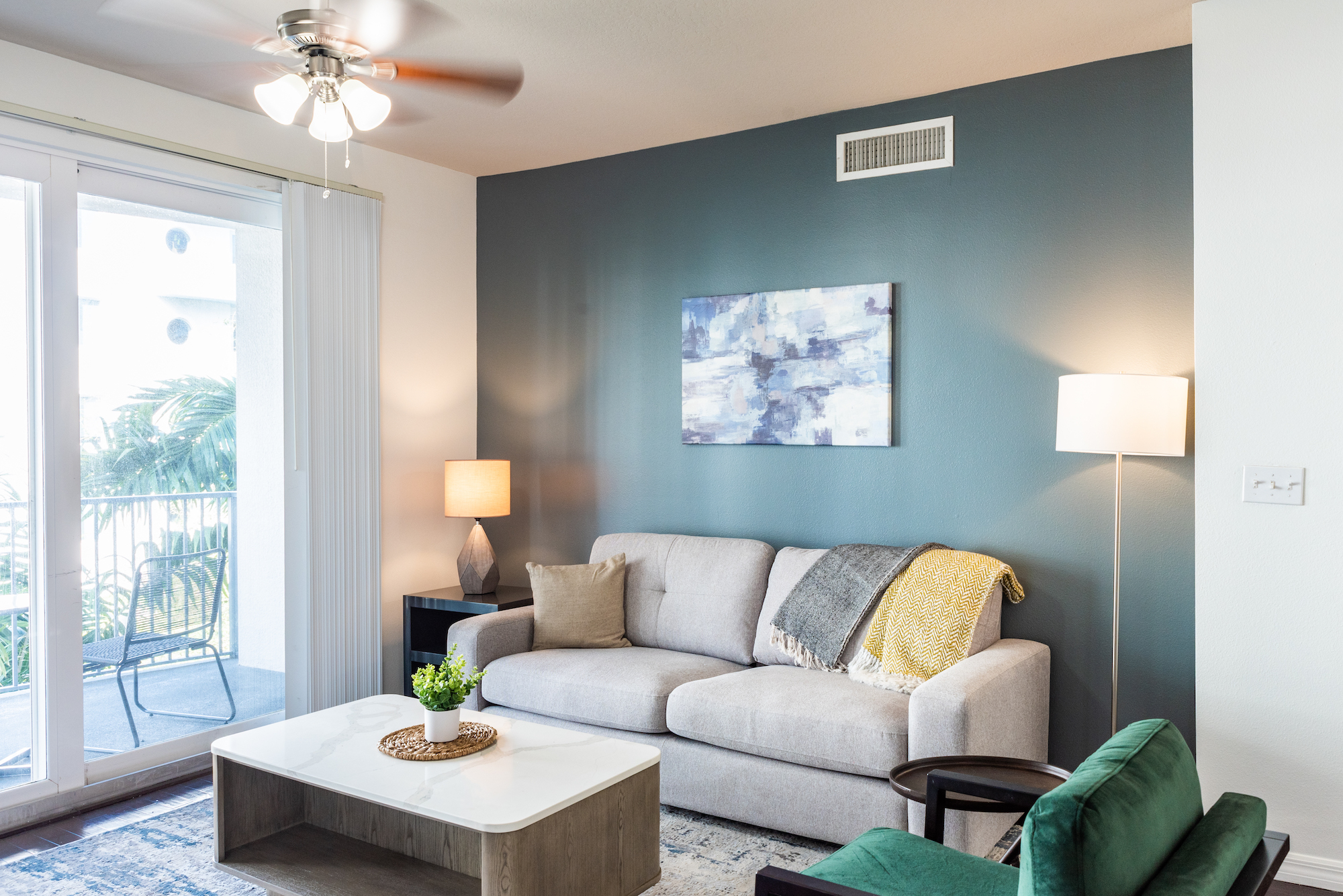 Stay at Aviah 1-445 in Fort Lauderdale, FL | Landing