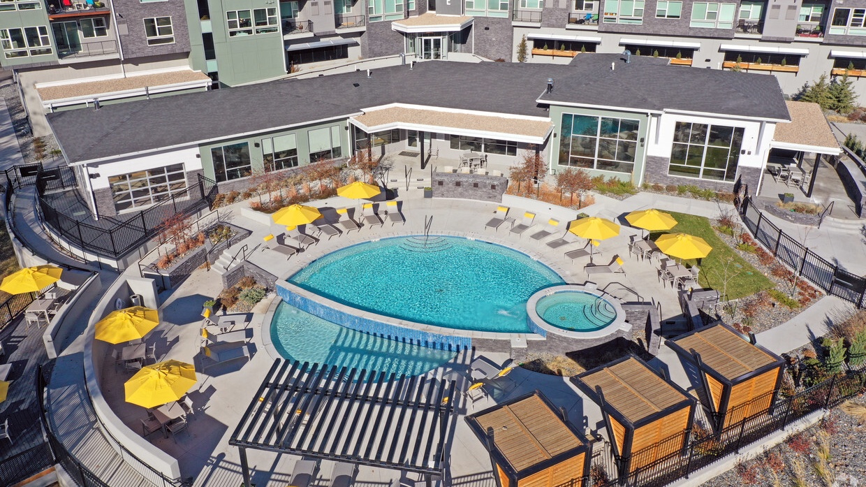 Stay at High Line Pointe 1301-515 in Denver, CO | Landing